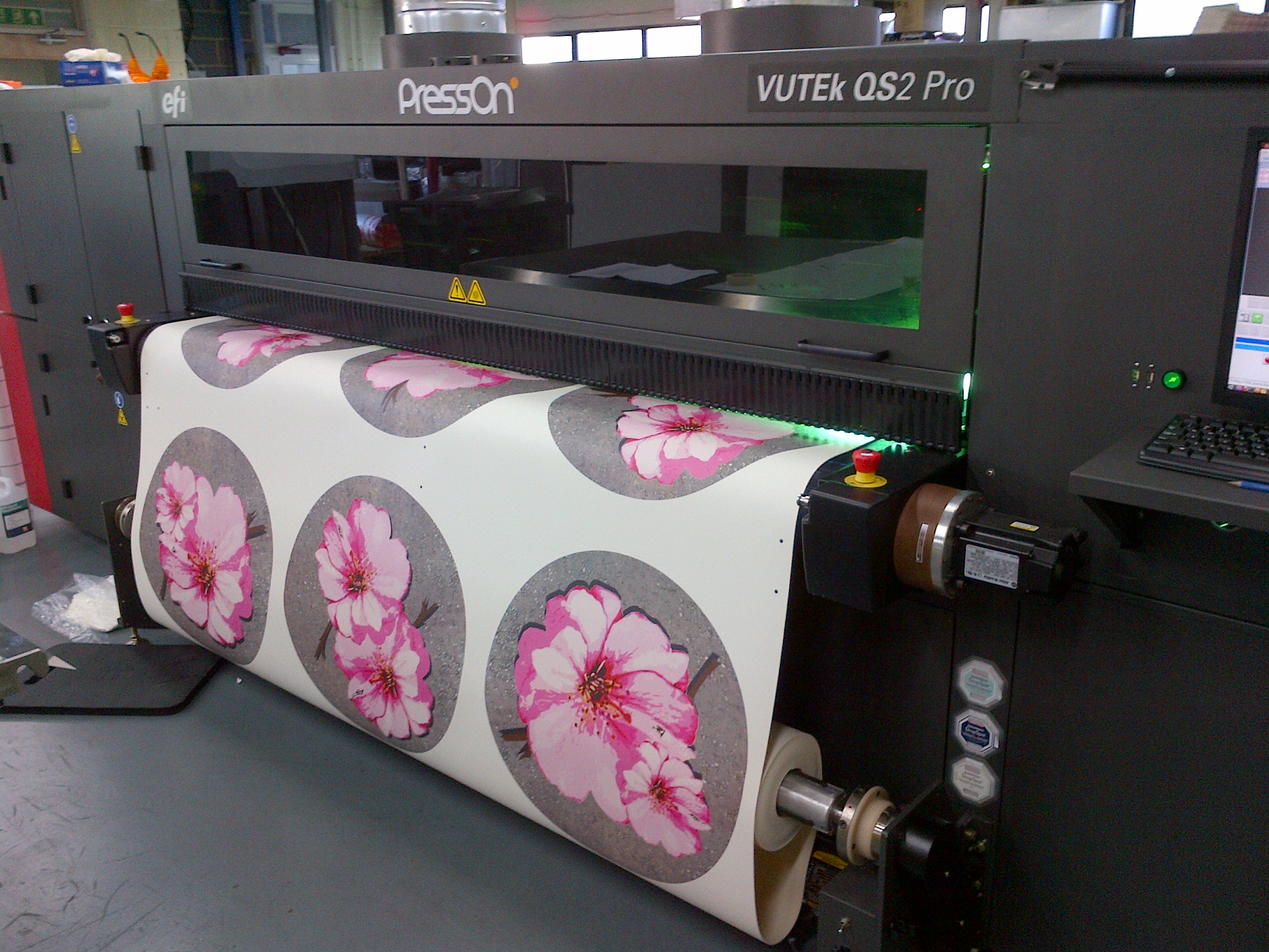 PressOn Add To Print Armoury With EFI VUTEk QS2 Pro – PressOn