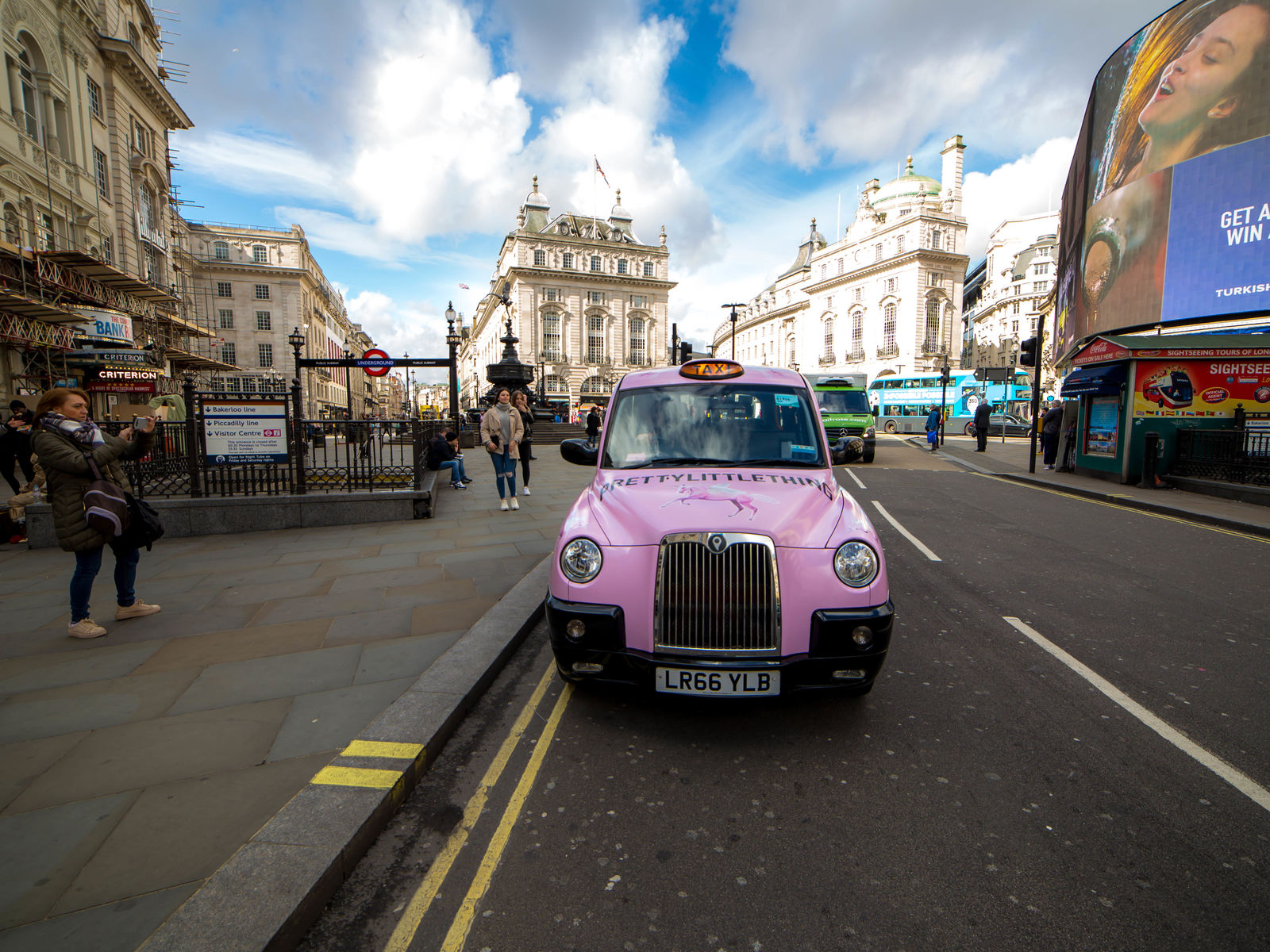 Taxi Advertising - Taxi Graphics & Taxi Wraps From PressOn